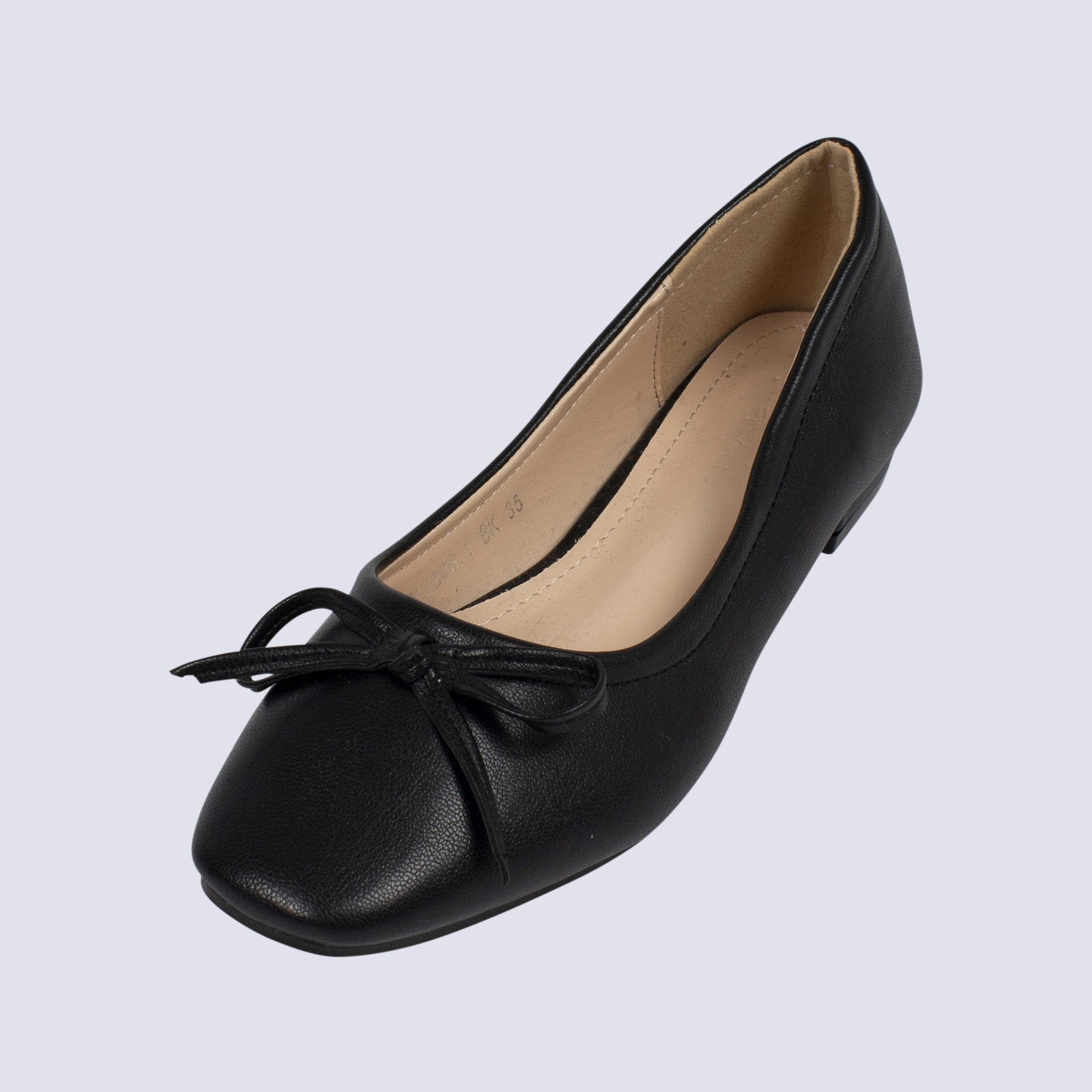 Kagui Black Leather Flat Pumps